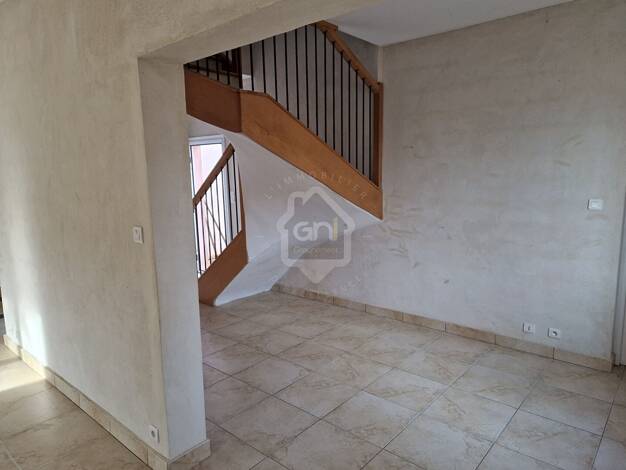 Location maison pas chère Simiane-Collongue 13109 dès 1 940€ : 4 annonces