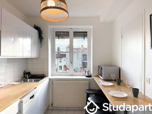 Location studio Ainay Lyon 2ème arrondissement 69002 dès 520€ : 26 annonces