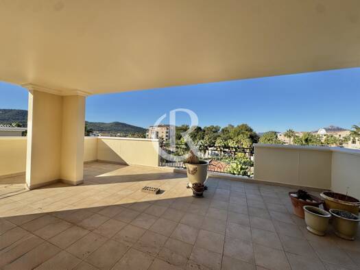 Achat appartement de luxe Camps-la-Source 83170