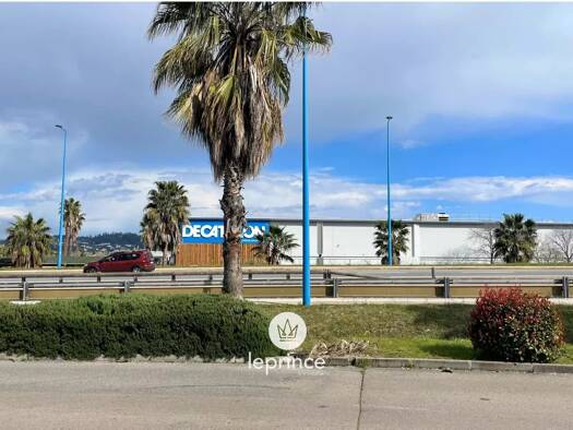 Location Les Termes Mandelieu-la-Napoule 06210 dès 1 350€ : 3 annonces