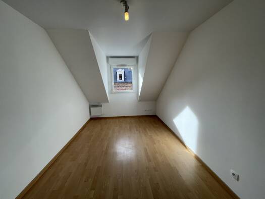 Location Faubourg de Menchecourt Abbeville 80100