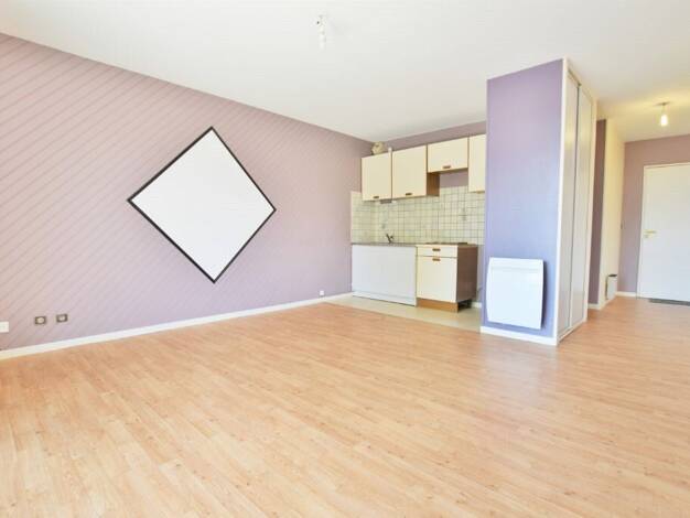 Location Faubourg de la Bouvaque Abbeville 80100