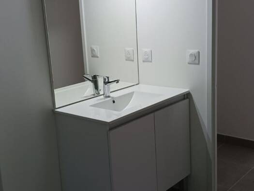 Location appartement avec ascenseur Port-Saint-Louis-du-Rhône 13230 dès ...