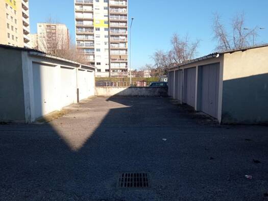 Achat parking La Pagère-Bron Église-Le Terraillon-Saint Jean Bron 69500 ...