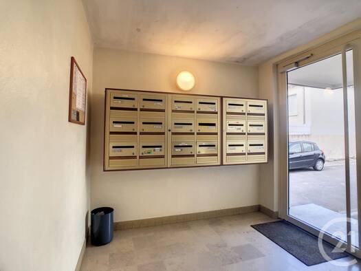 Location studio Sainte Radegonde Tours 37000 dès 402€ : 3 annonces